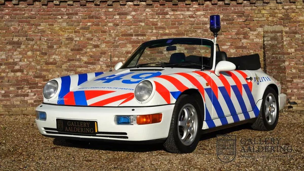 Zeldzame Porsche 911 cabrio van Rijkspolitie te koop - Business AM