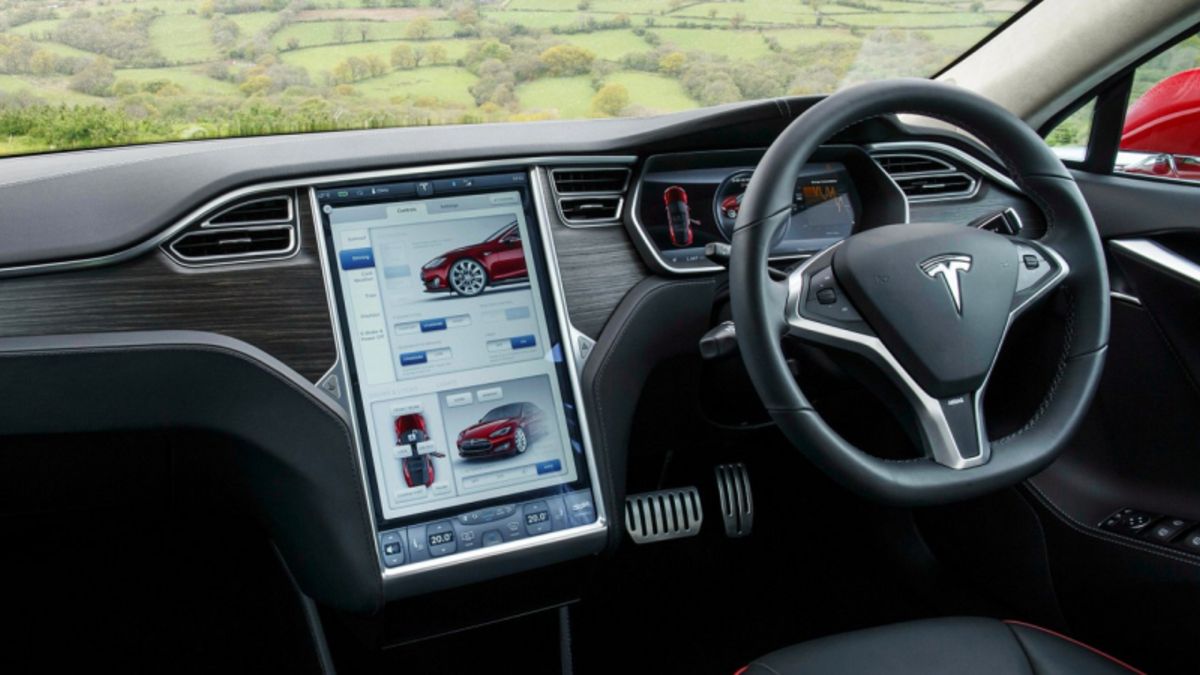 ‘The Reacher’ voor de Britse Tesla-klanten - Business AM
