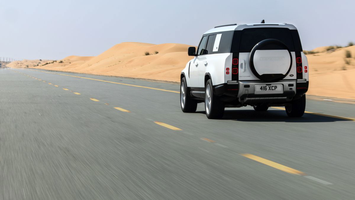 ESSAI Land Rover Defender 130 : la légende en vers... | Gocar.be