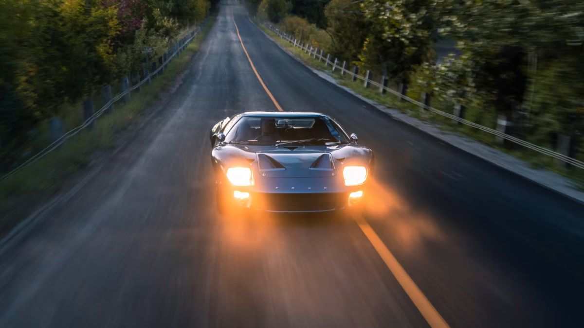 Deze Ford GT40 is gerestaureerd door een beroemde Porsche tuner ...